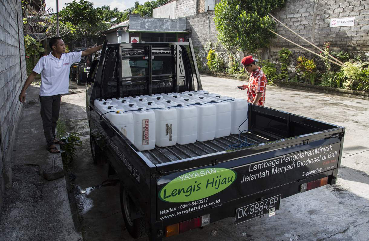 Tourism as part of the solution: Used cooking oil recycled in biodiesel ...